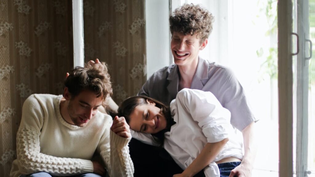 Exploring The Depths Of Polyamorous Relationships What Is Polyamory